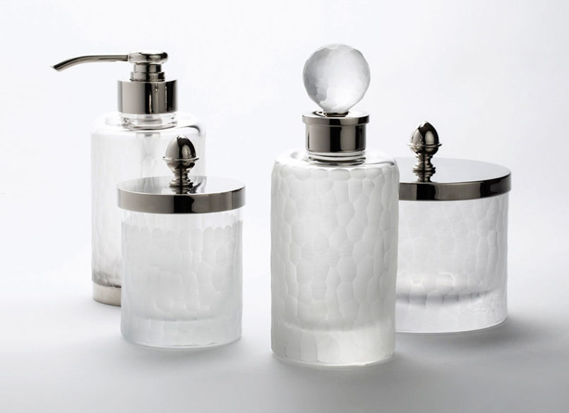 Signature – Cristal Benito